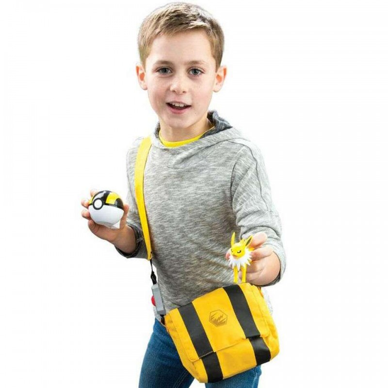 Jolteon Pokémon Trainer Kit Clip'N'Carry Pokéball Belt Figure Action Toy